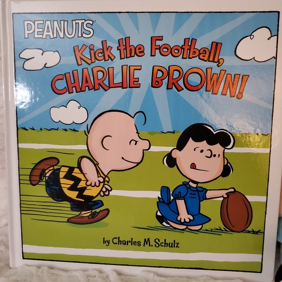 Peanuts | Accents | Peanuts Book Snoopy Charlie Brown Lucy | Poshmark